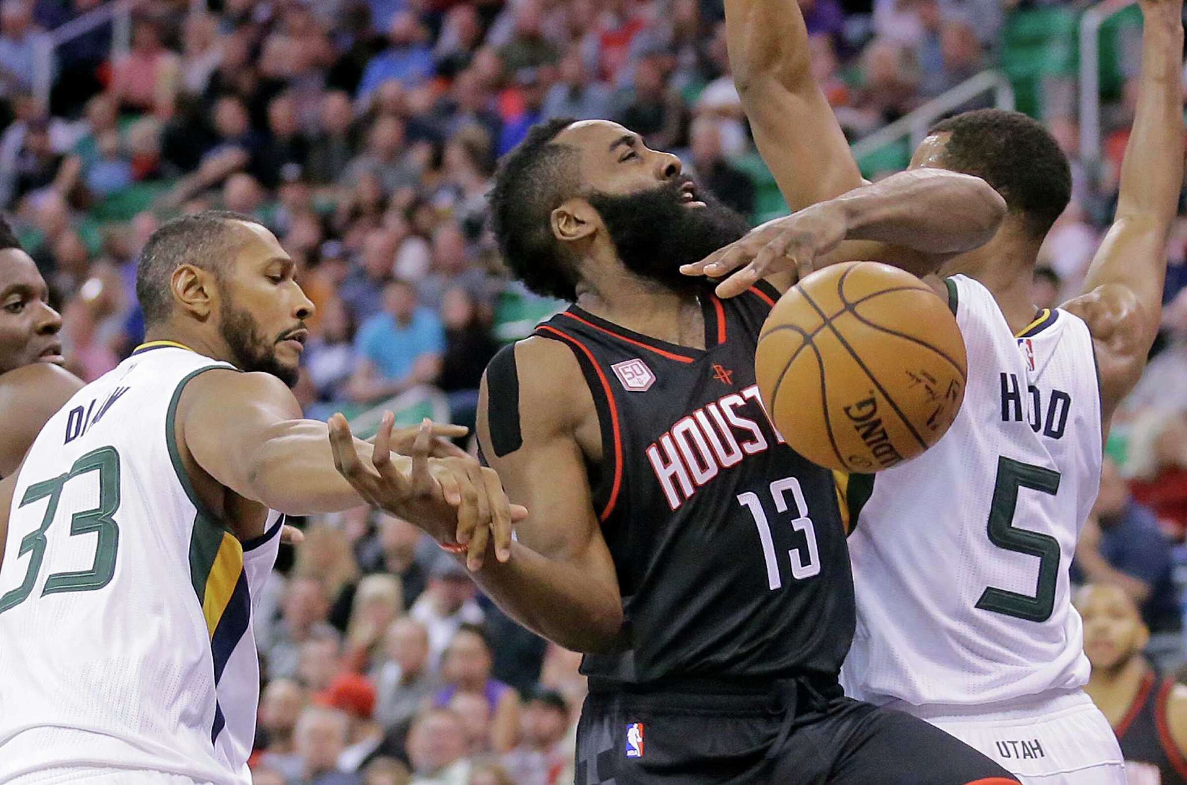 Rockets' defense fails to contain hot-shooting Jazz