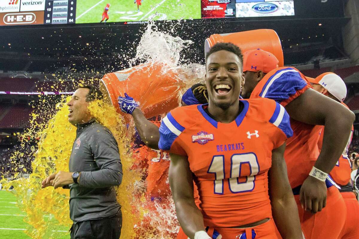 Sam Houston State firing on all cylinders entering FCS playoffs