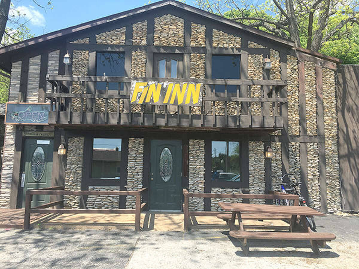 You Gotta Eat: The Fin Inn in Grafton