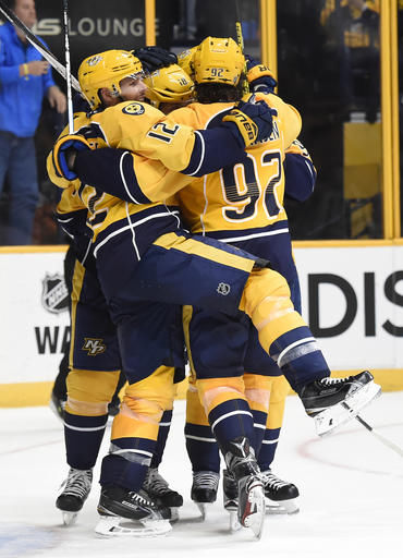 Predators score 3 power-play goals, open beating Chicago 3-2