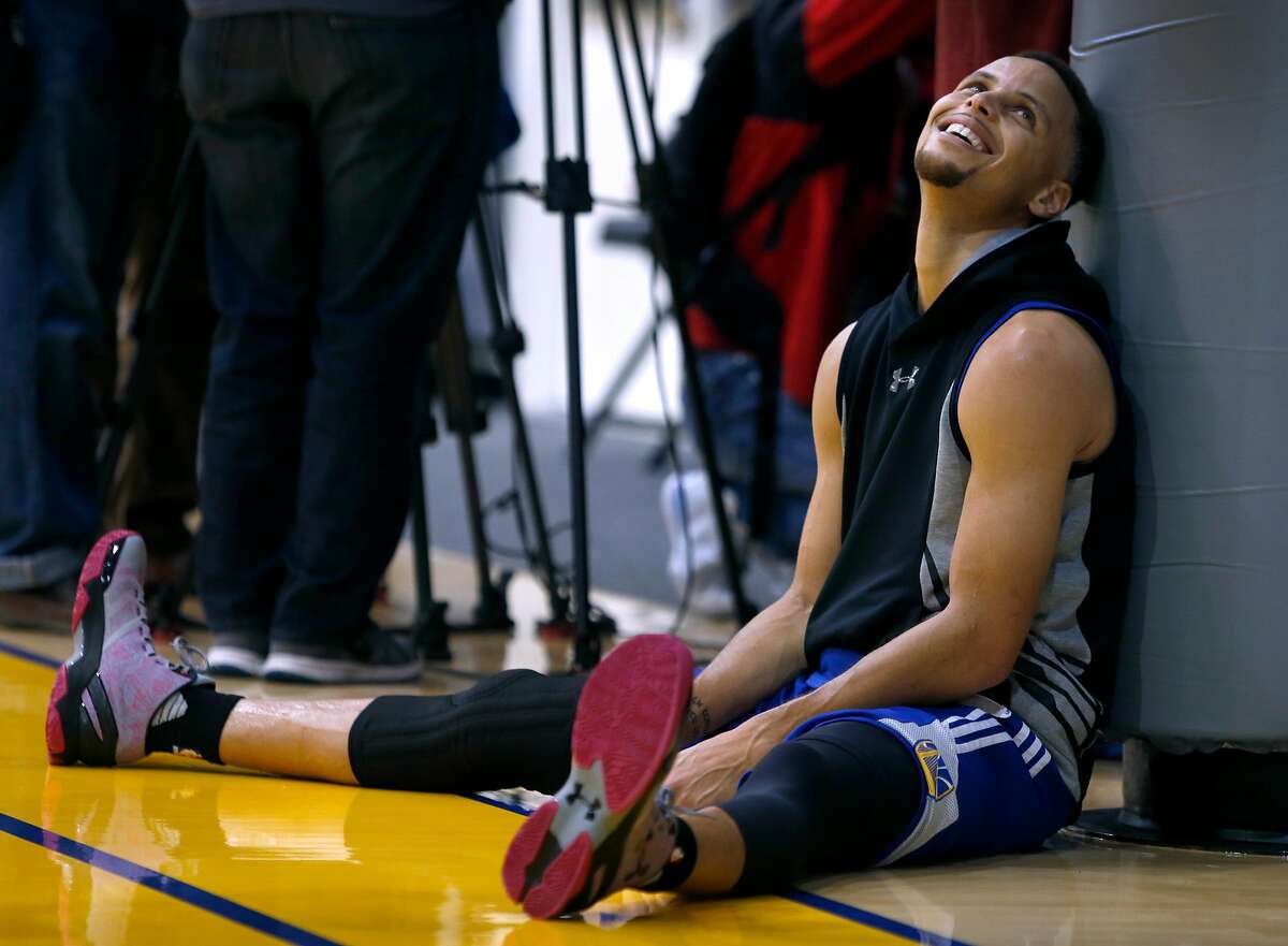 You'll soon be able to take online basketball courses from Steph Curry