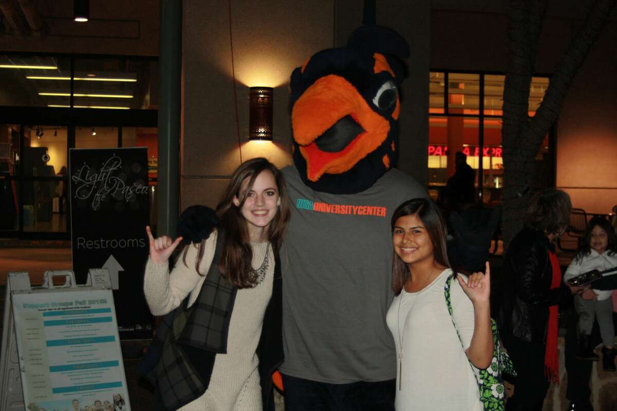 Photos: UTSA students launch holiday season with Light the Paseo Dec. 1 ...