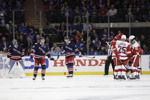 Red Wings top Rangers 2-1 behind Howard's 32 saves