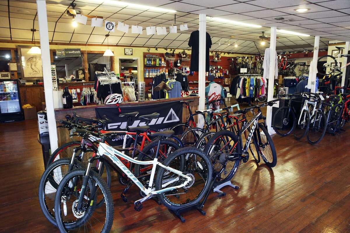 A rivalry between shoe stores spawned San Antonio’s running community