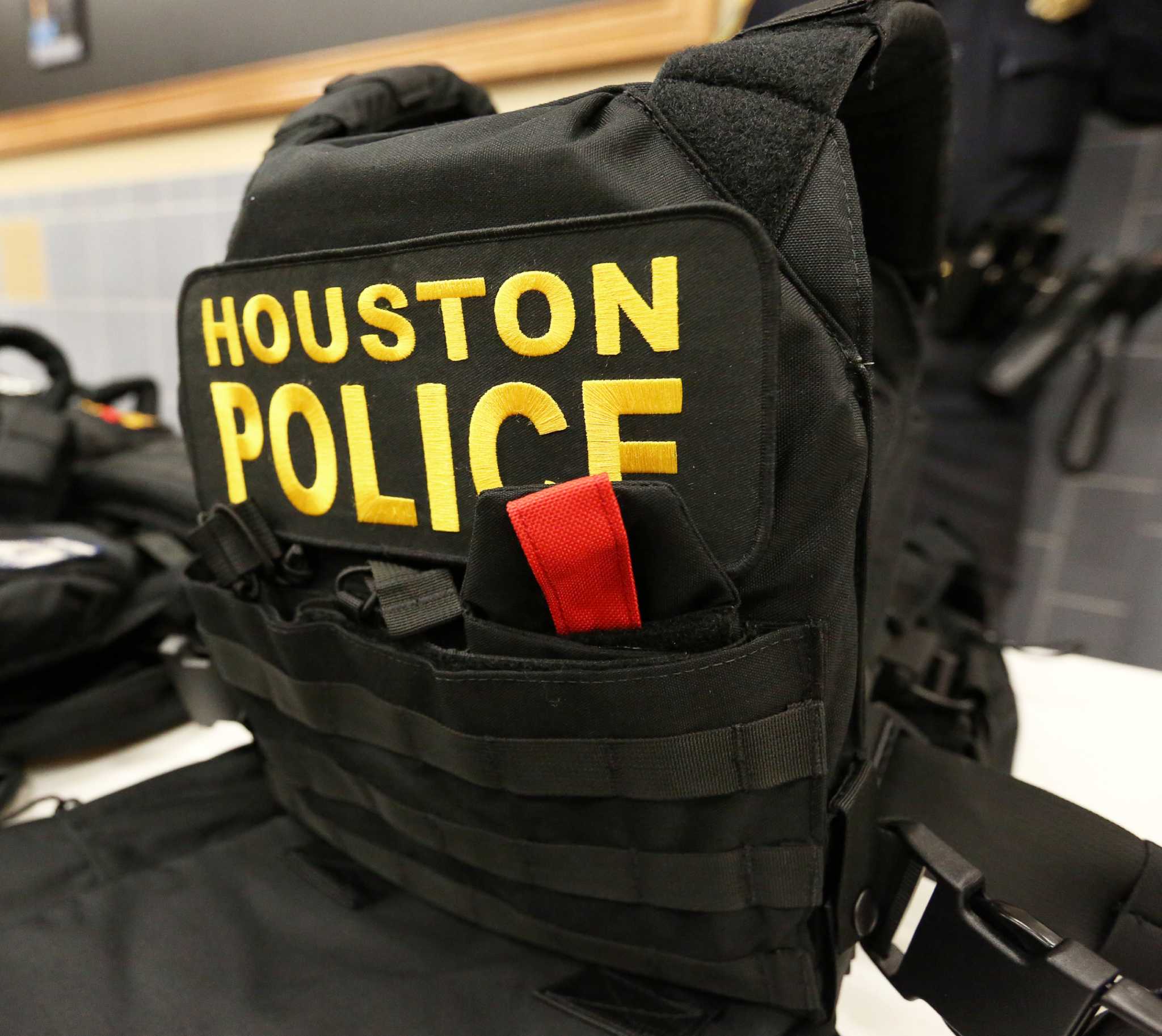 HPD receiving first vests to protect officers from high-powered rifle shots