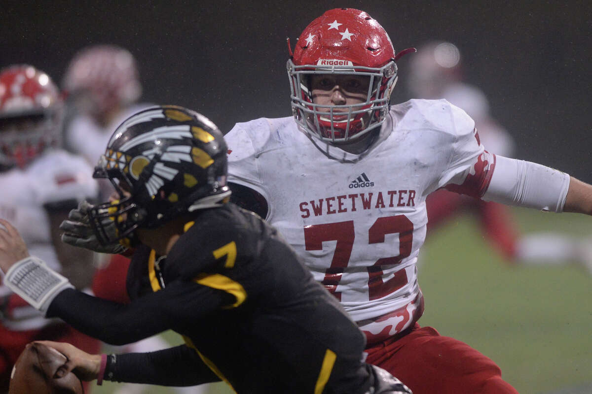 HS FOOTBALL: Sweetwater’s defense helps to end Seminole’s run