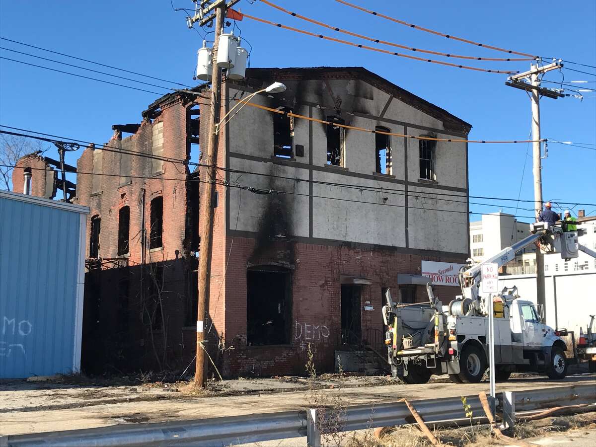 Fire destroys Derby-owned vacant building