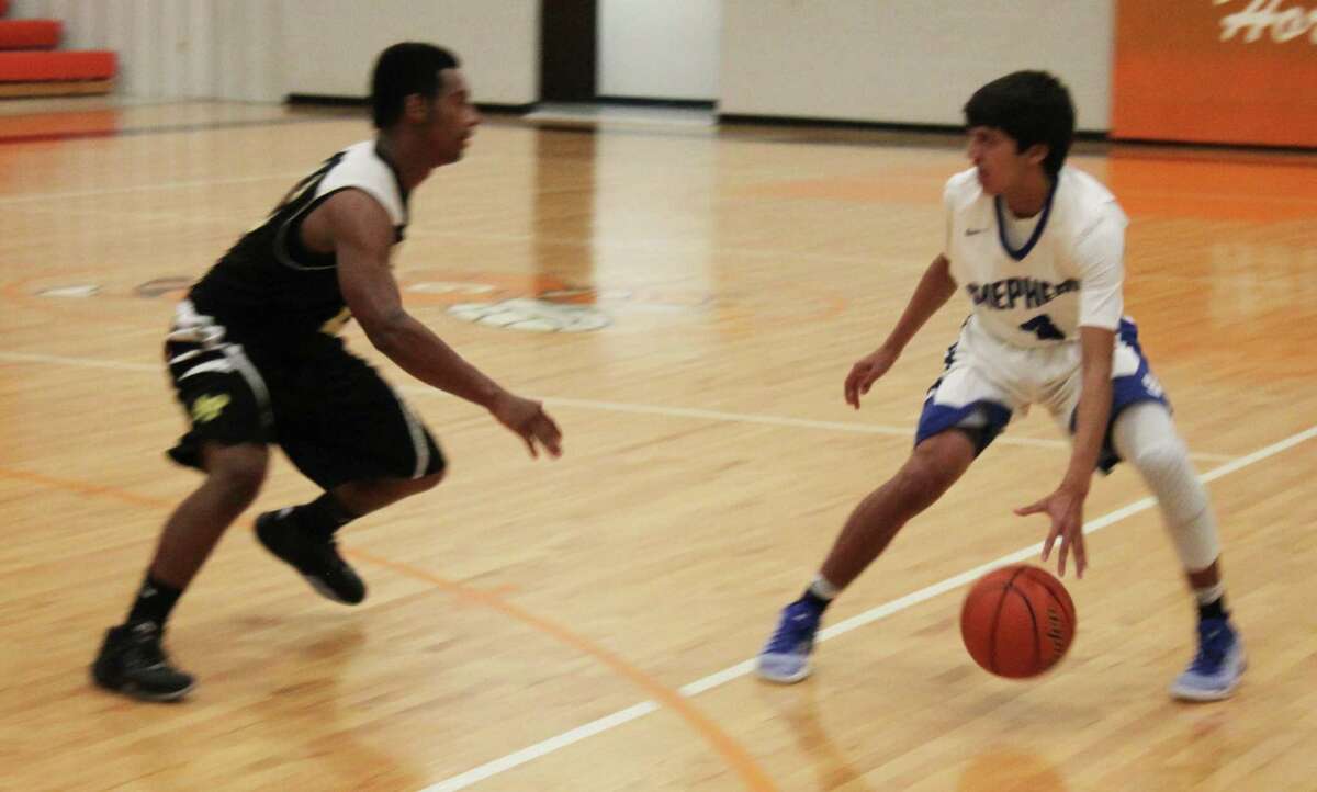 Shepherd Pirates win Goodrich ISD tournament