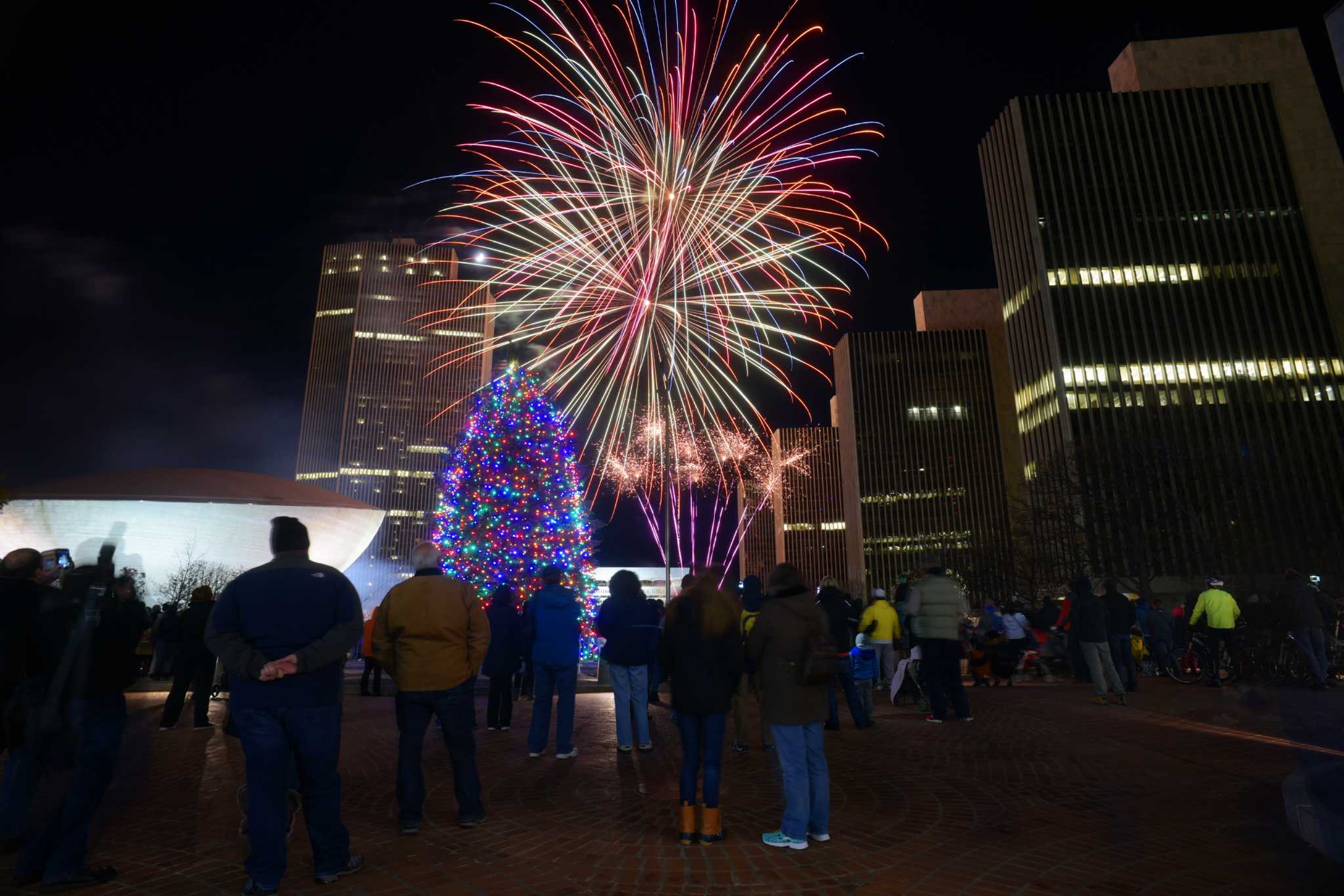 Albany celebrates at tree lighting