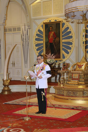 Crown prince formally becomes Thailand's new king