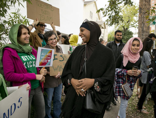 Pro-tolerance demonstration held outside Austin mosque