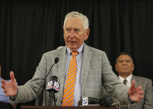 Major Baylor donor McLane wants Briles' 'honor restored'