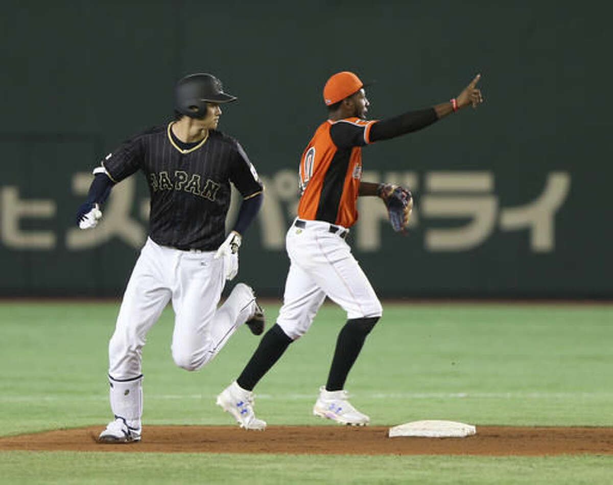 Shohei Otani shows off batting prowess with disappearing hit
