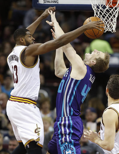 James, Frye rally Cavaliers past Hornets, 100-93