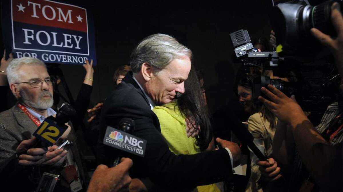 Foley cites jobs as key issue in race