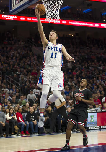 Butler, Wade lead Bulls to rout of 76ers