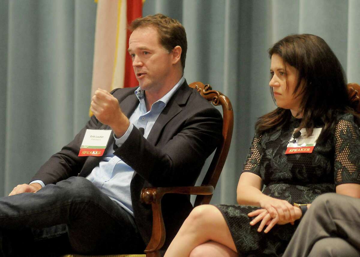 Traditional retailers must evolve as online sales grow, panel says