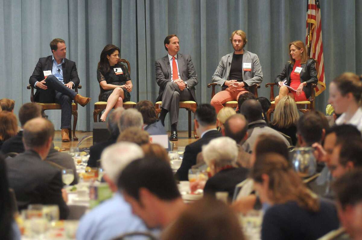 Traditional retailers must evolve as online sales grow, panel says