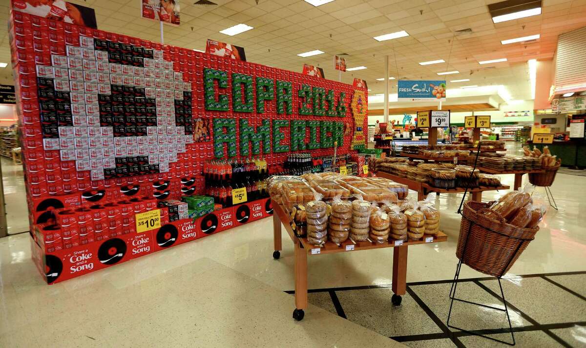 Fiesta Mart expands, refreshes