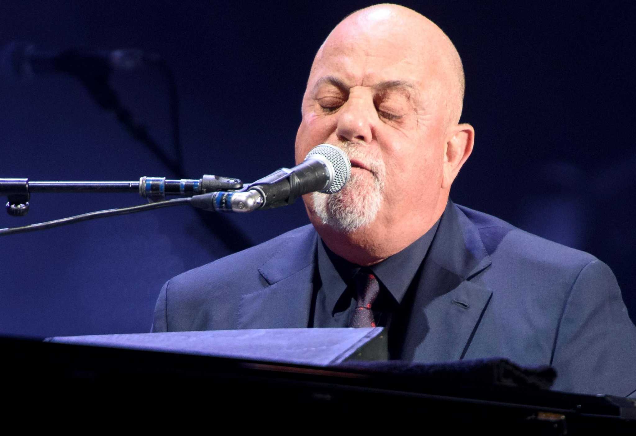 ‘Piano Man’ brings career-spanning show to AT&T Center