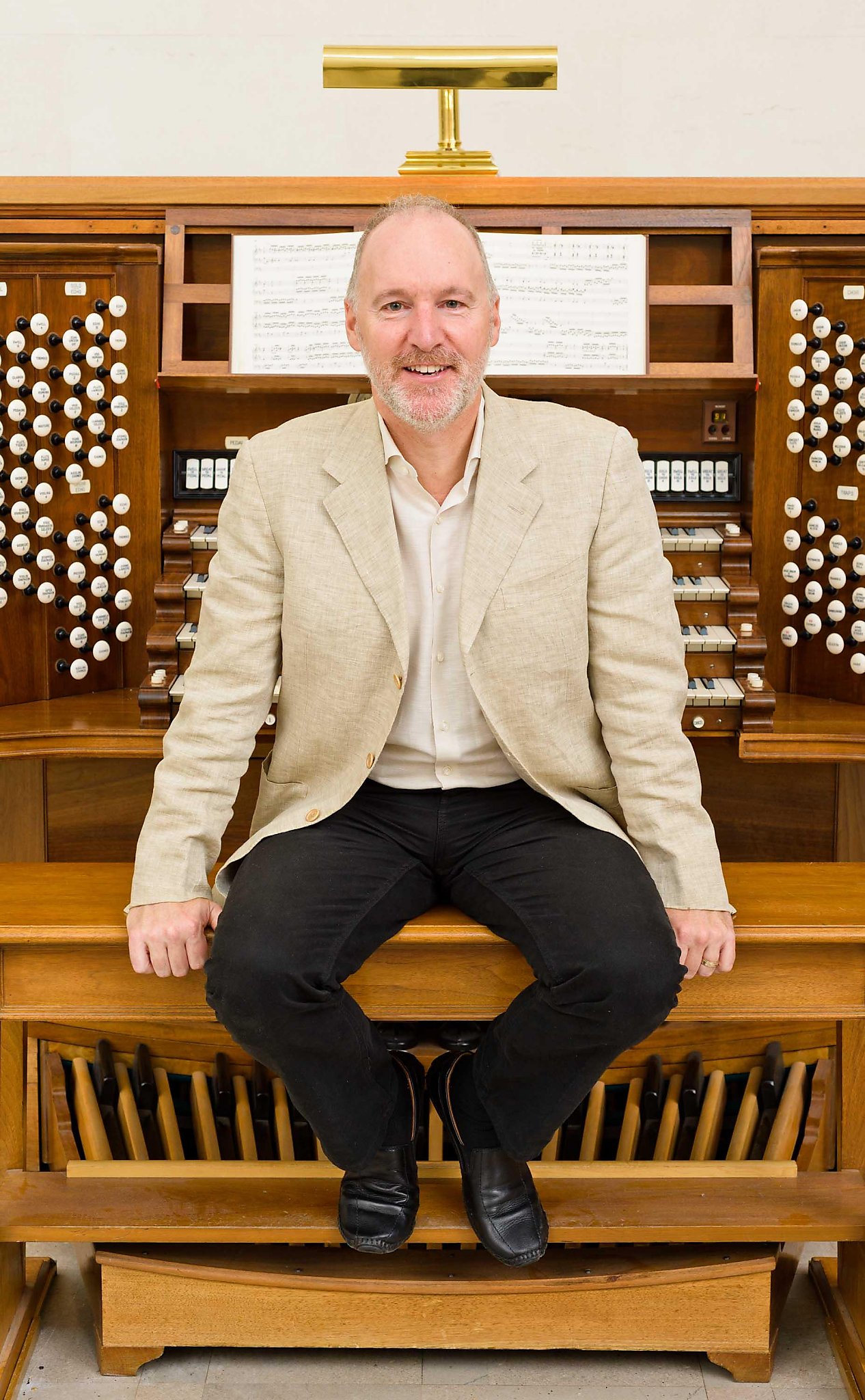 Organist brings a mystical musical offering for Christmas