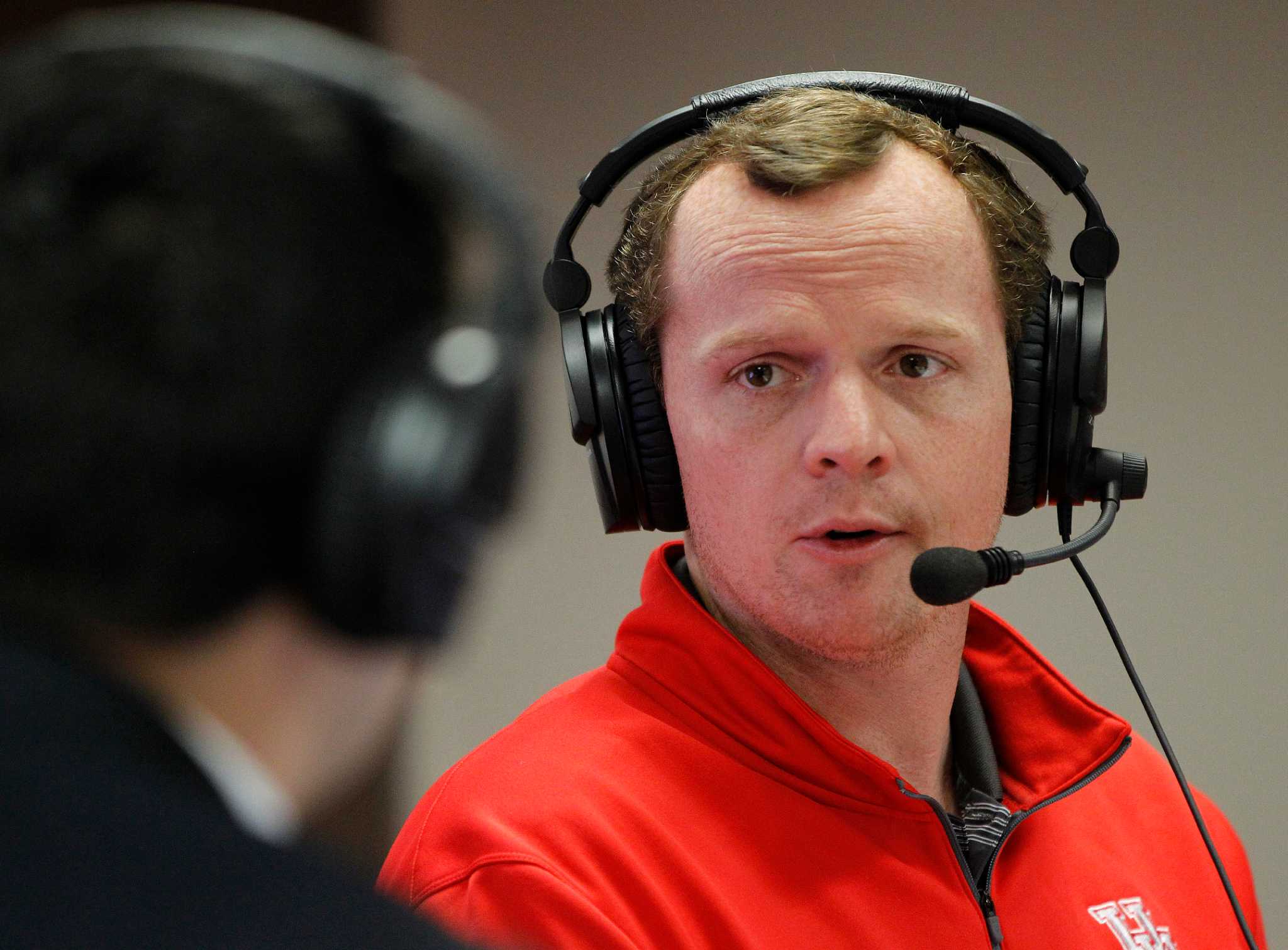 NCAA FOOTBALL: Houston promotes Major Applewhite to head coach