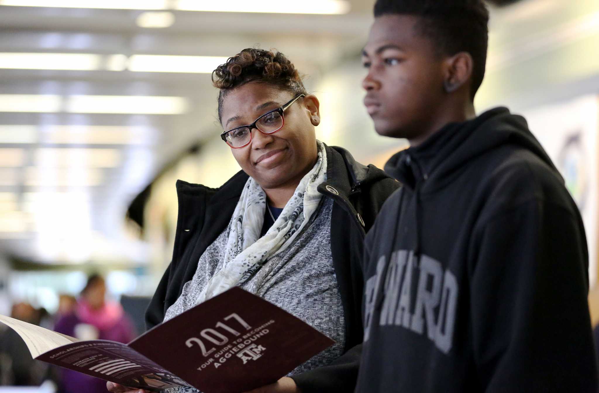 Helping Houston-area immigrants turn dreams of college into reality