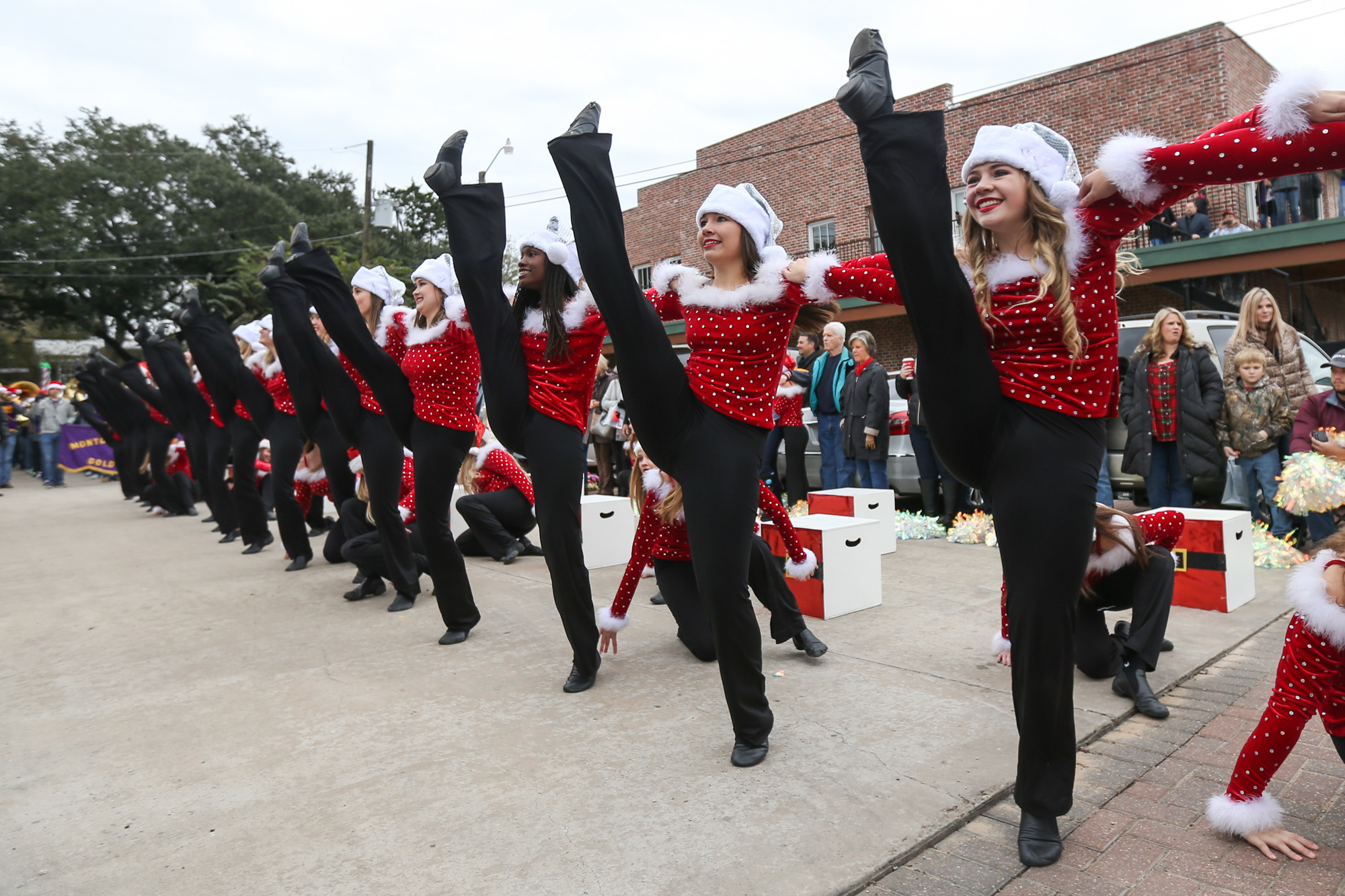Santa, Jeeps draw families to Montgomery parade