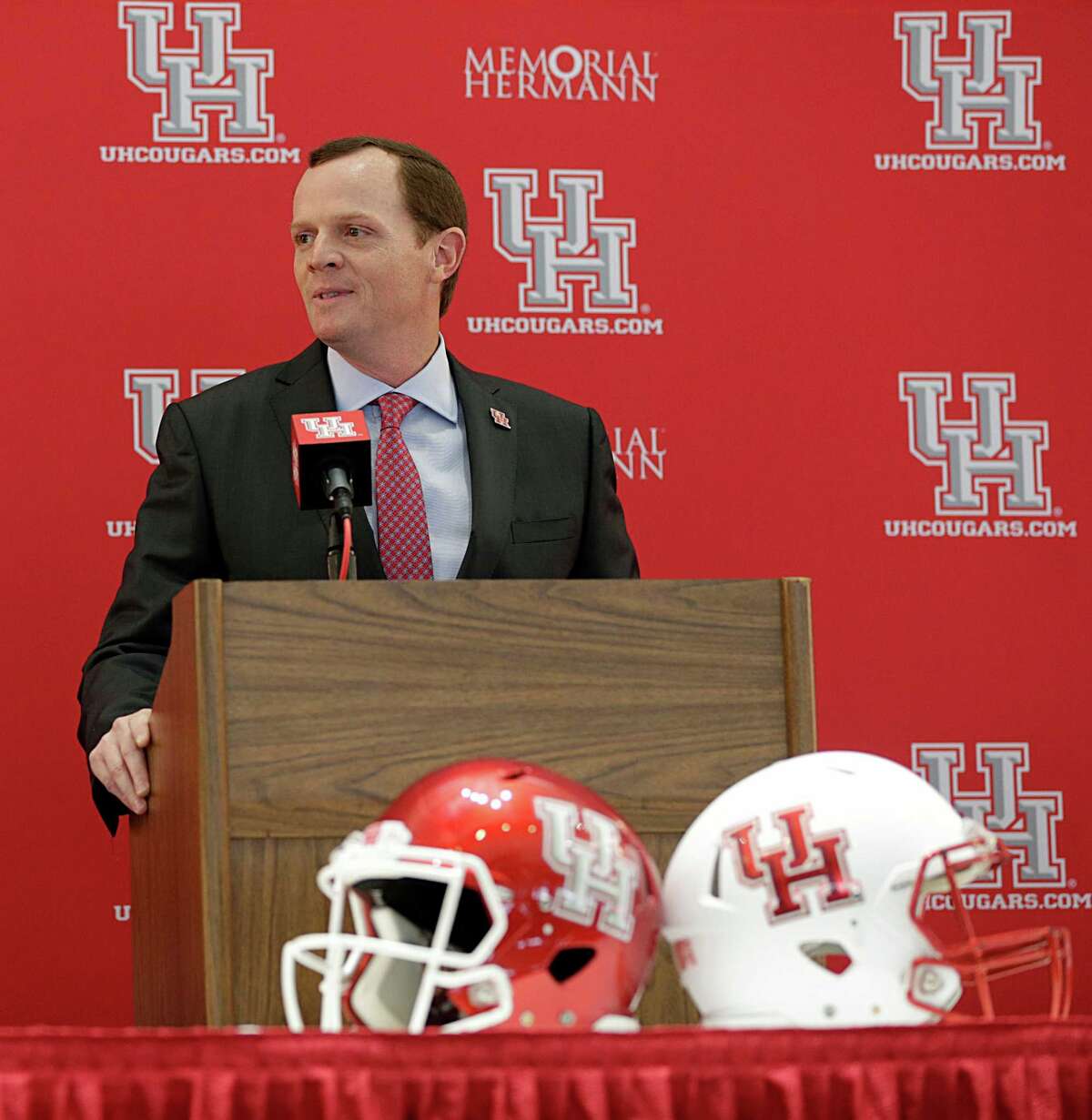 Details of Major Applewhite's UH contract unveiled
