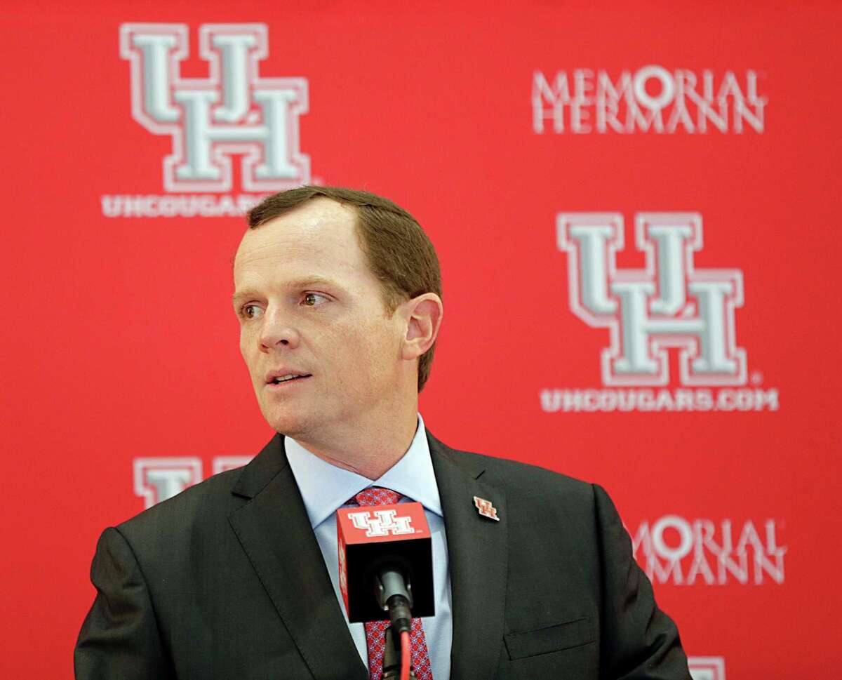 Details of Major Applewhite's UH contract unveiled