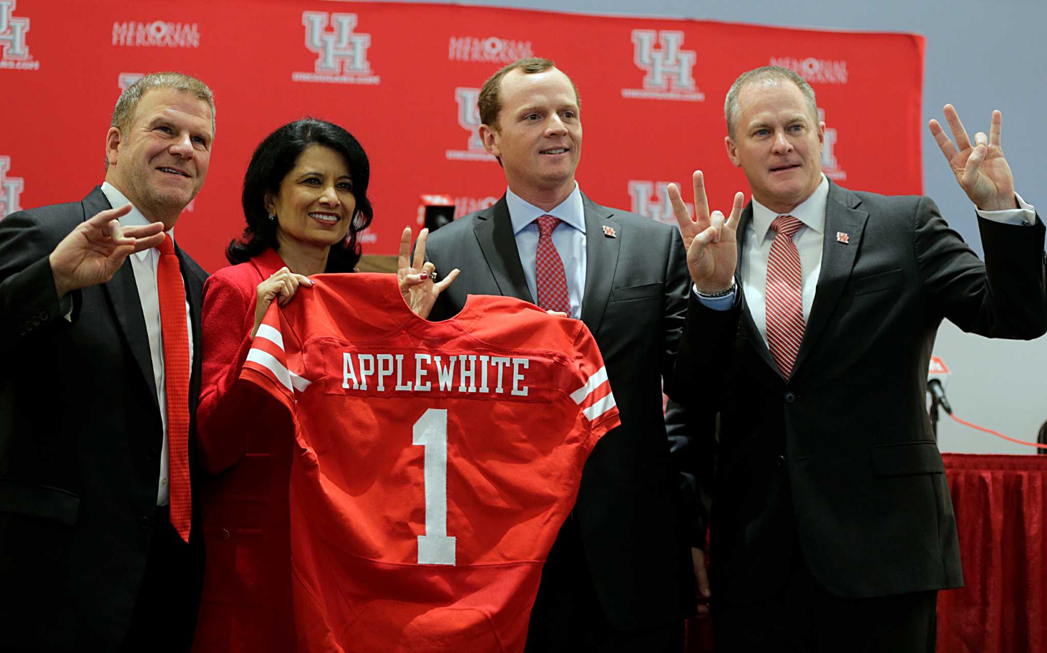 Details of Major Applewhite's UH contract unveiled