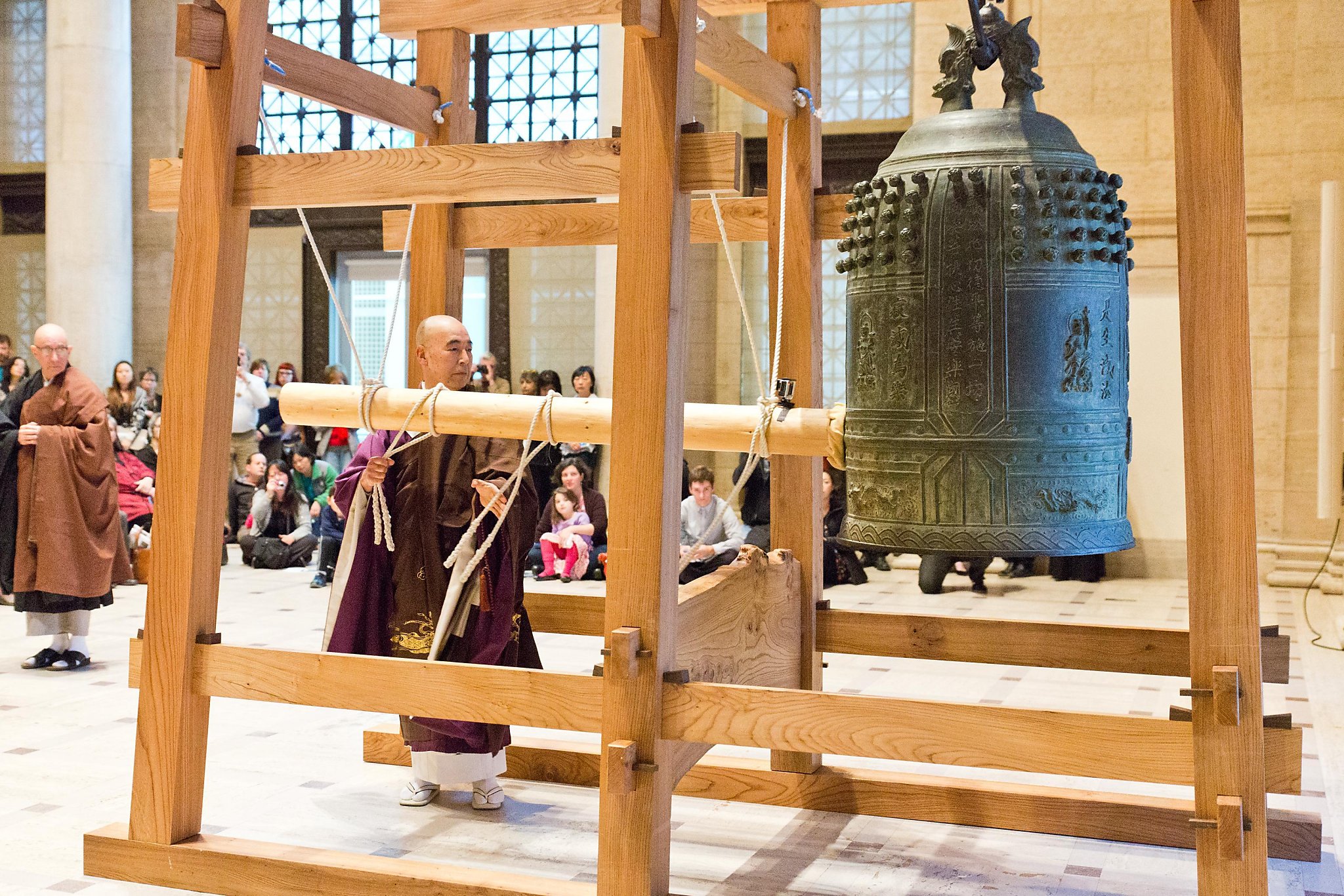 Bell-ringing ritual at the Asian Museum