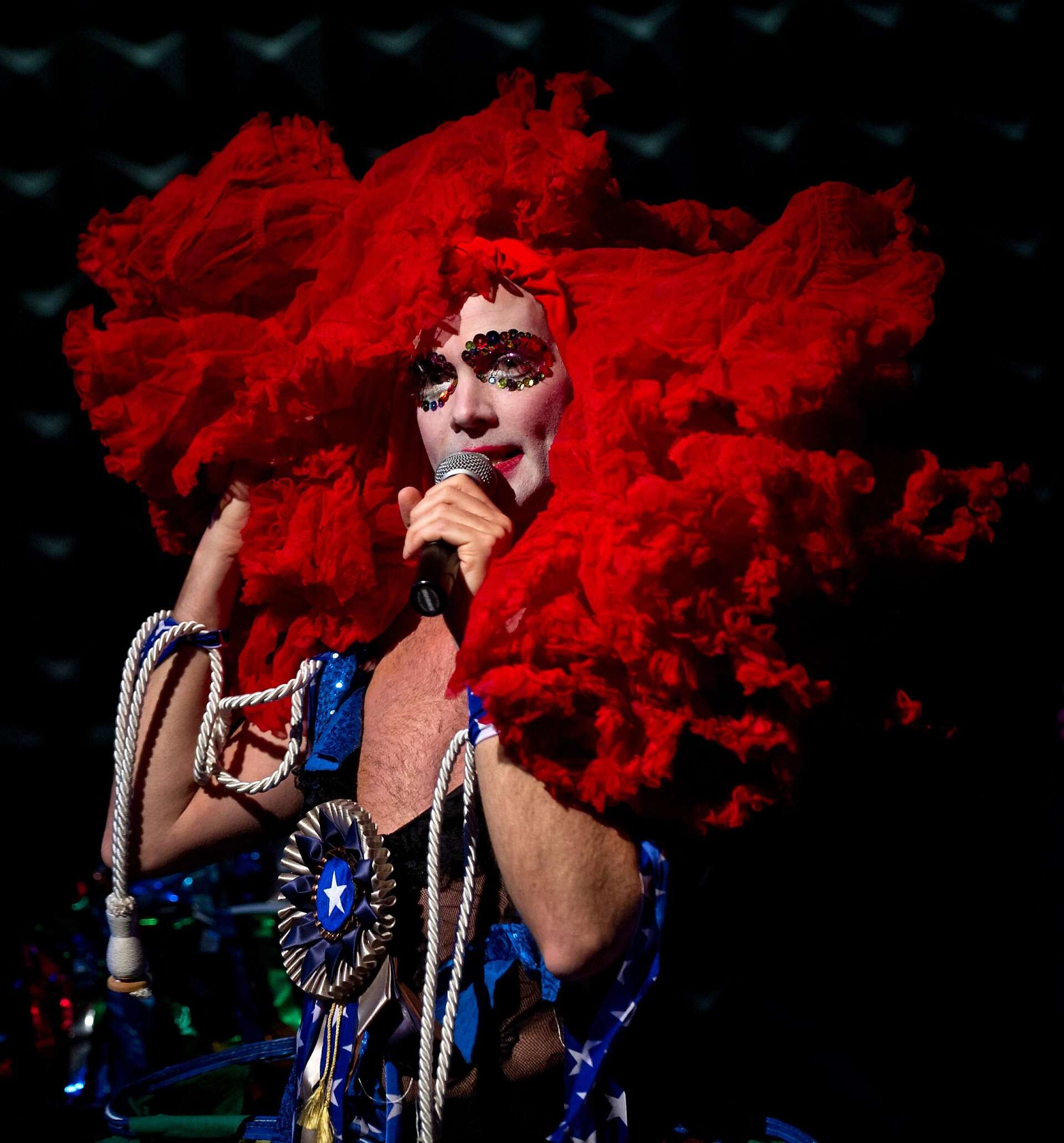 Taylor Mac goes big, and brings ‘a ritual sacrifice’ to S.F. and the Curran