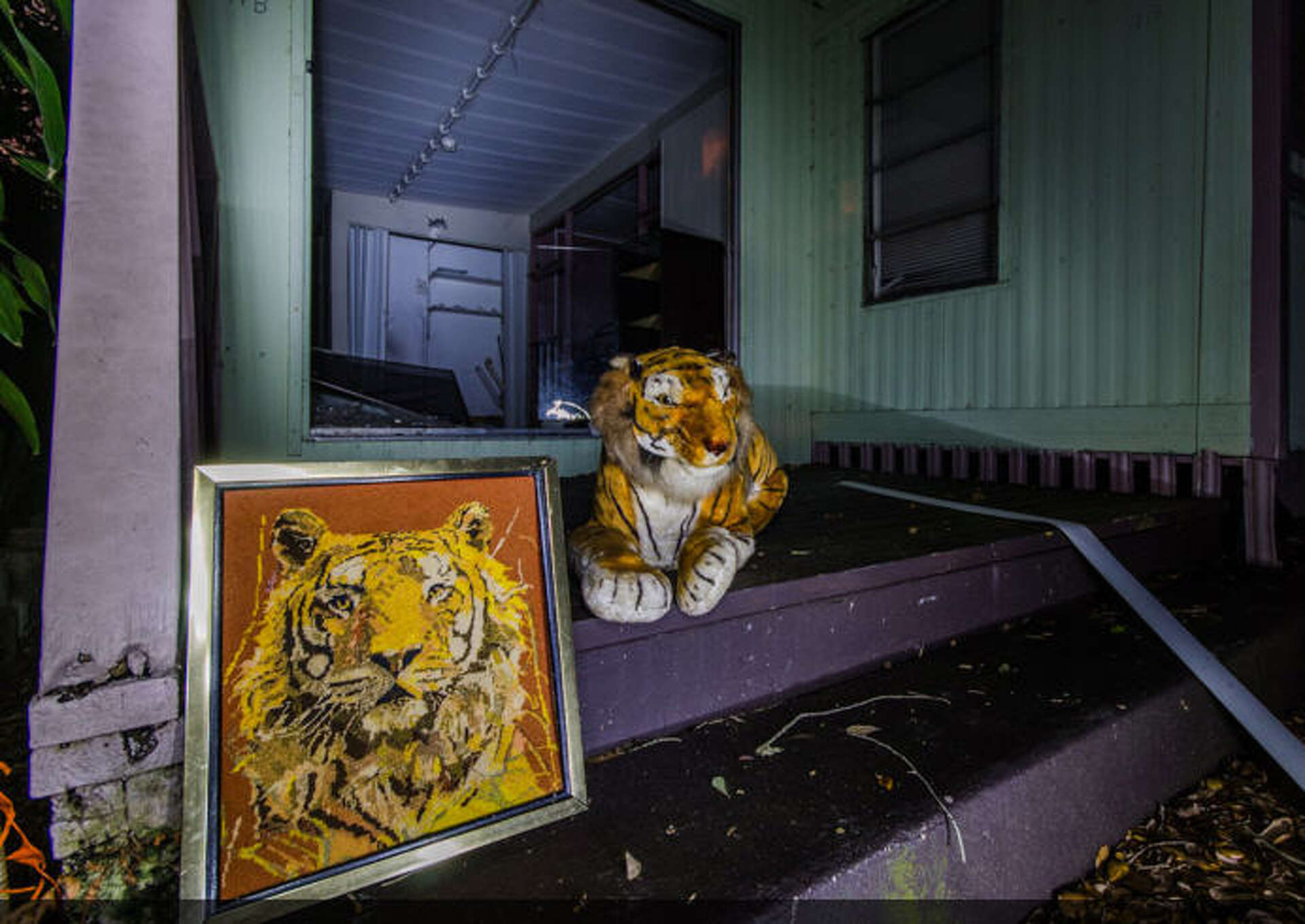Photographer captures creepy, abandoned spots around Florida