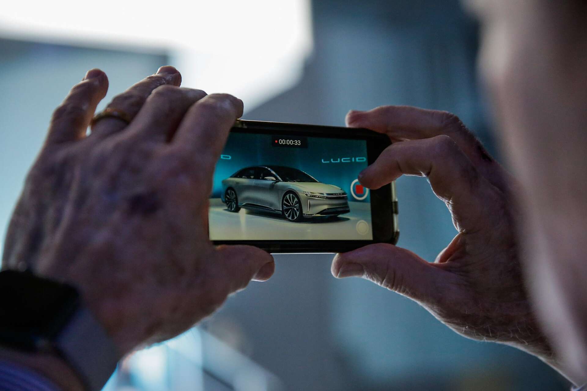 Lucid Motors unveils new electric car to challenge Tesla