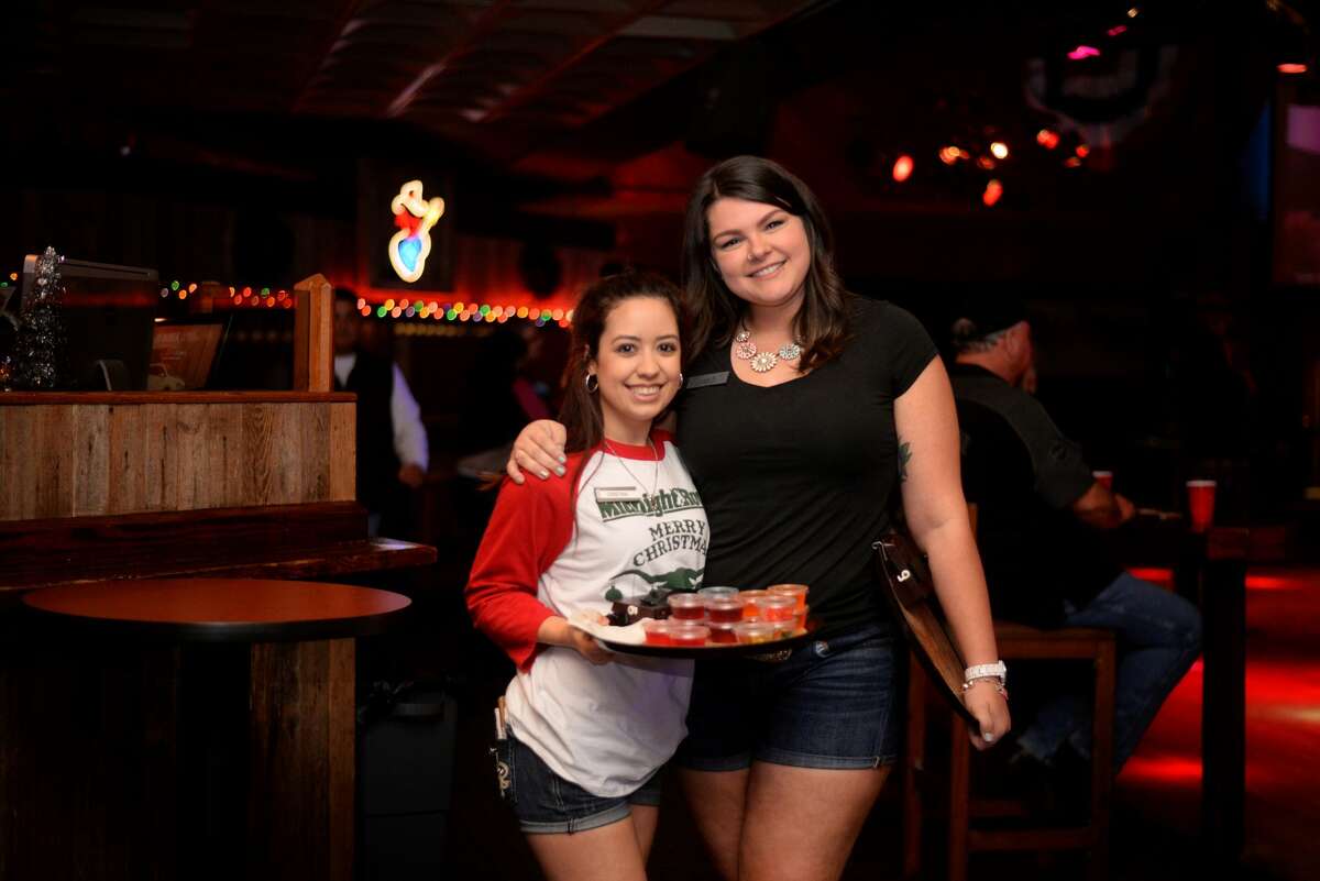 Photos: Midnight Rodeo spices up a chilly Wednesday with Ladies’ Night
