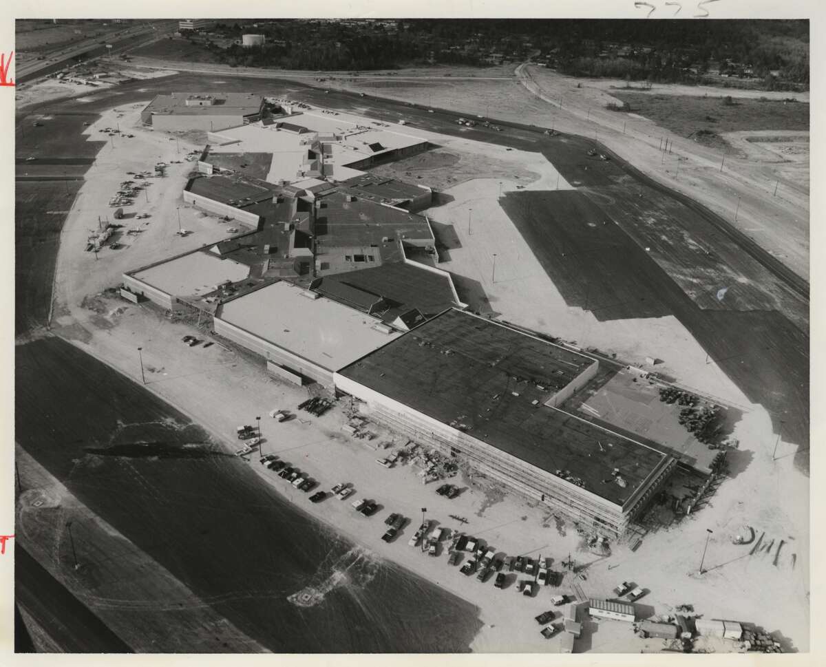 Greenspoint Mall's long decline offers lessons for retailers