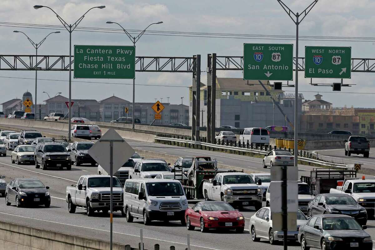 Toll lanes on Loop 1604 proposed from Bandera Road to I-35