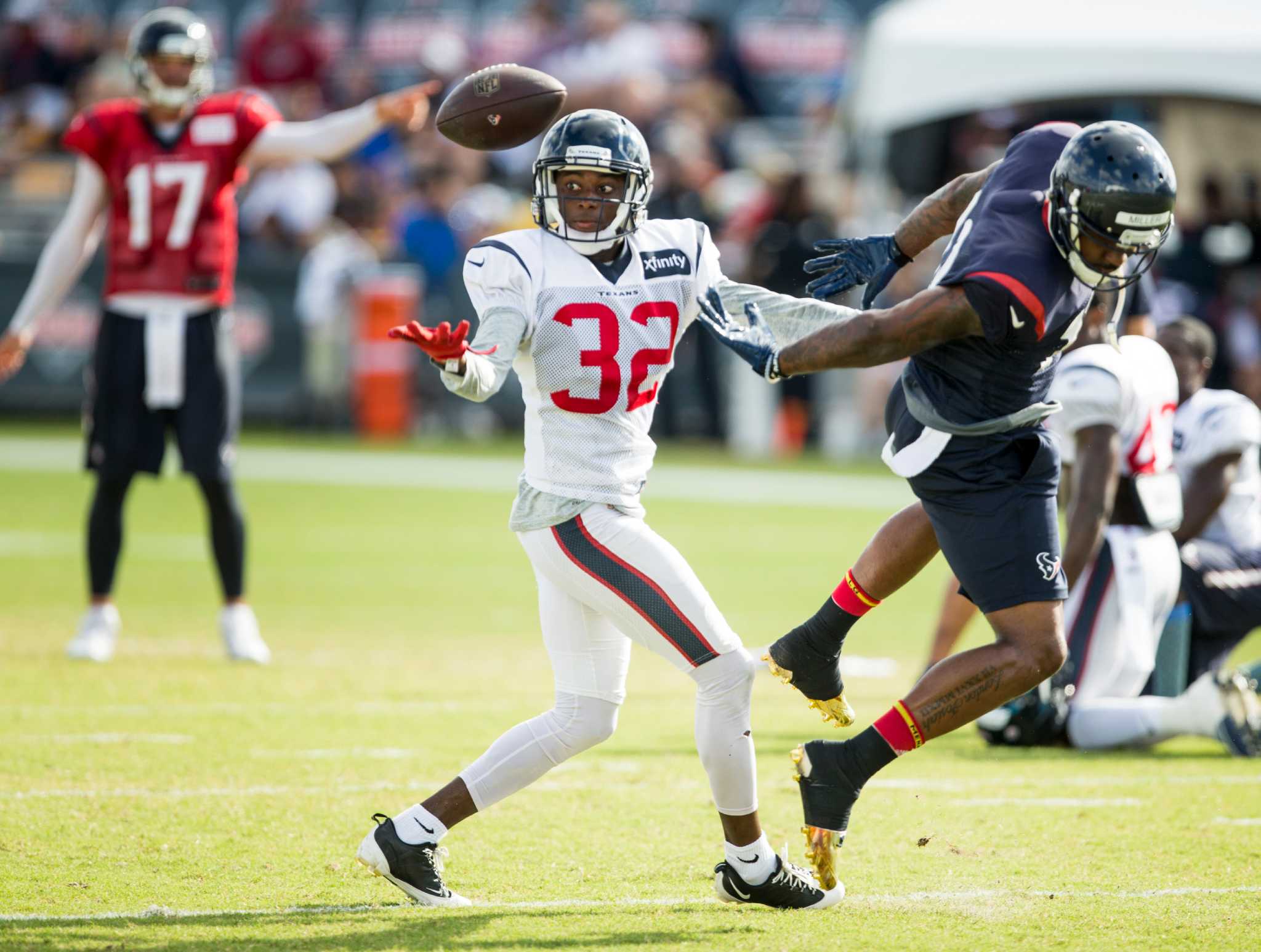 Texans corner Robert Nelson displays improvement