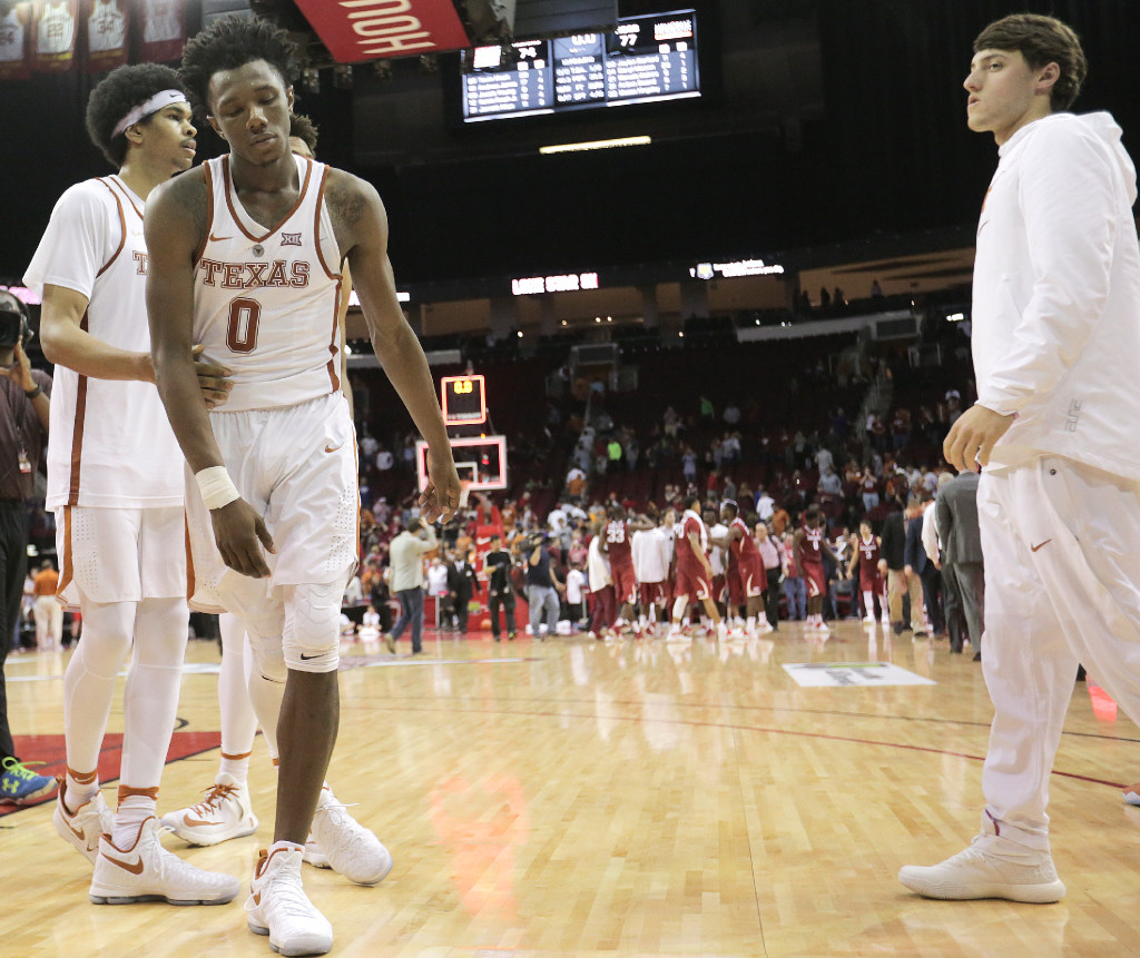Longhorns knocked off by Razorbacks
