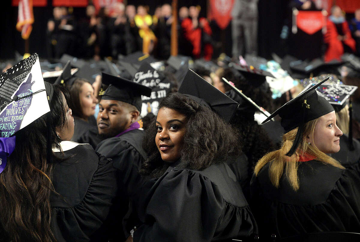 Lamar University holds fall commencement ceremonies Saturday