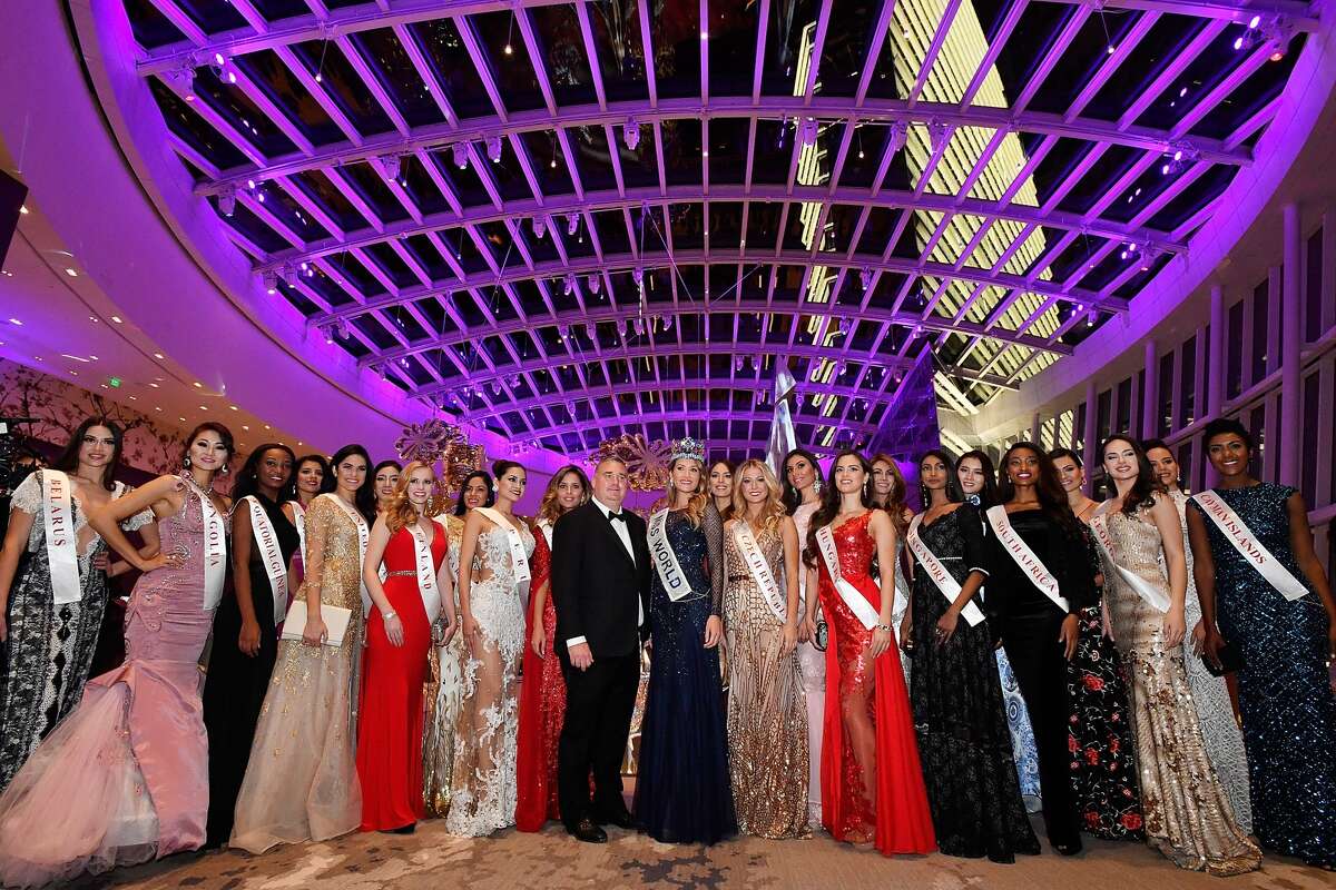 Miss Puerto Rico Stephanie Del Valle crowned Miss World 2016