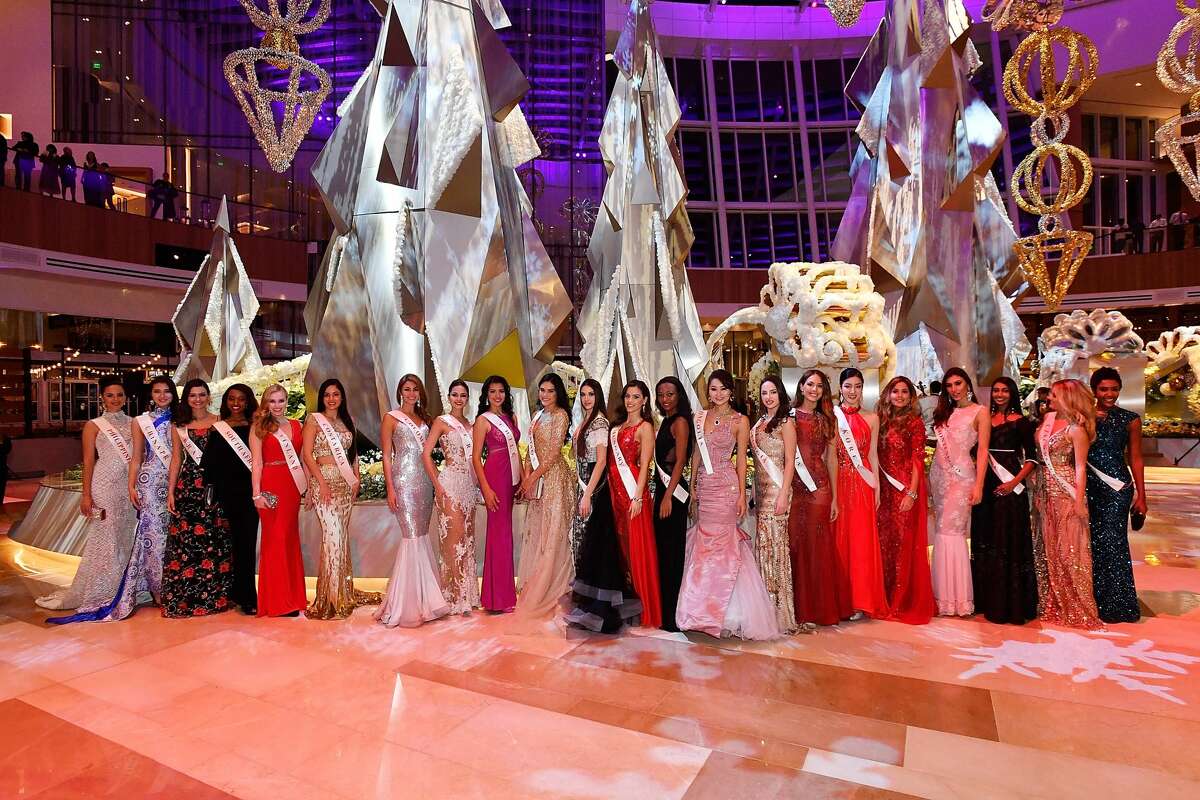 Miss Puerto Rico Stephanie Del Valle crowned Miss World 2016