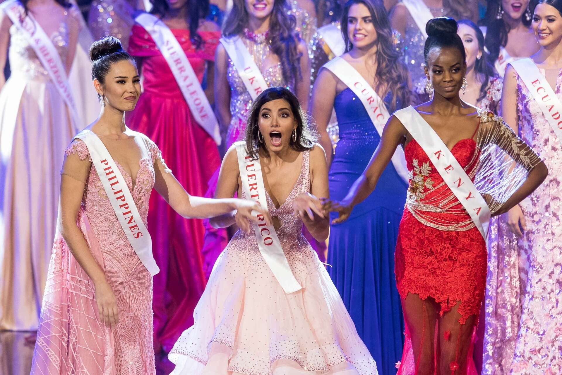 Miss Puerto Rico Stephanie Del Valle crowned Miss World 2016