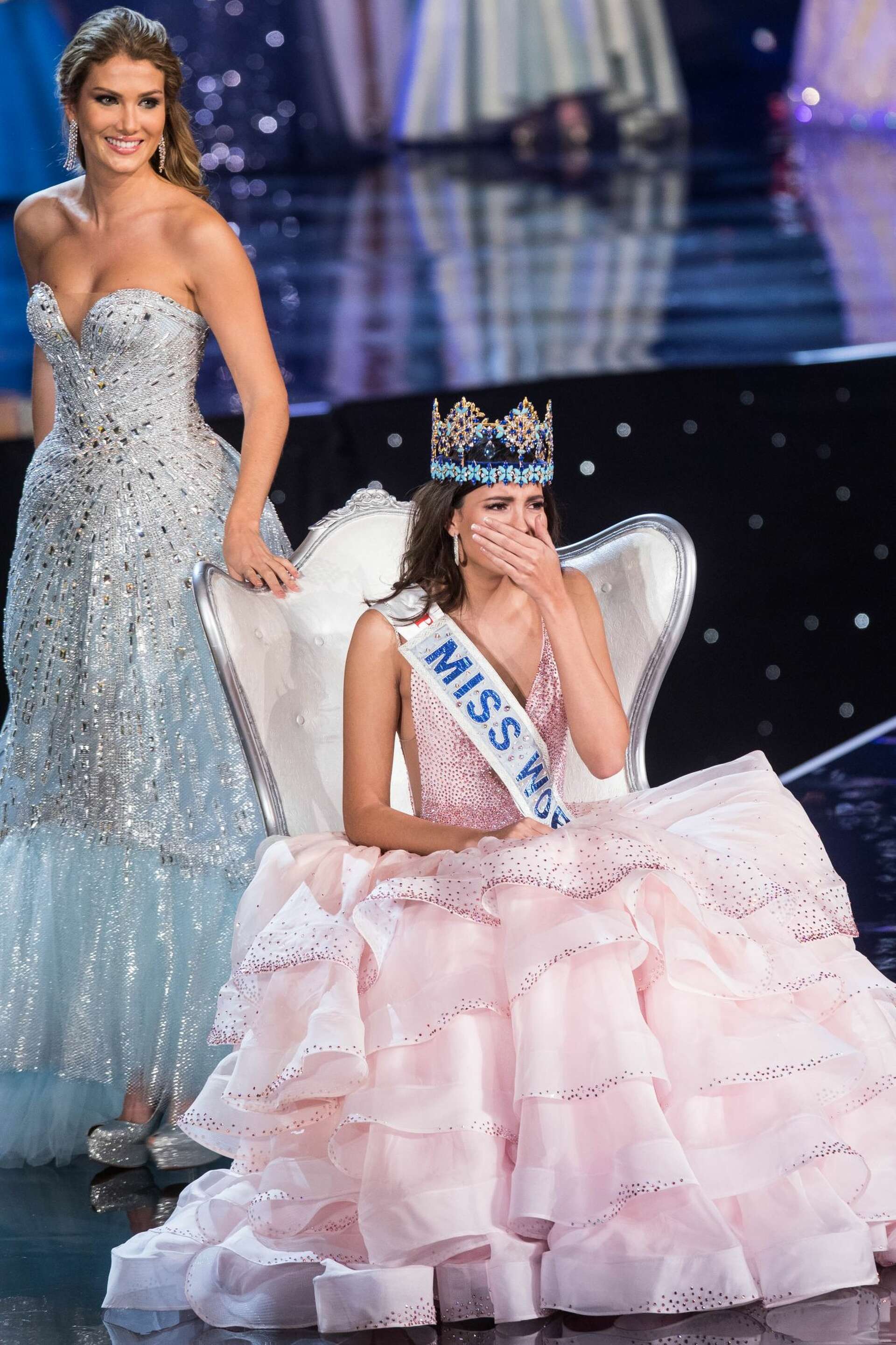 Miss Puerto Rico Stephanie Del Valle crowned Miss World 2016