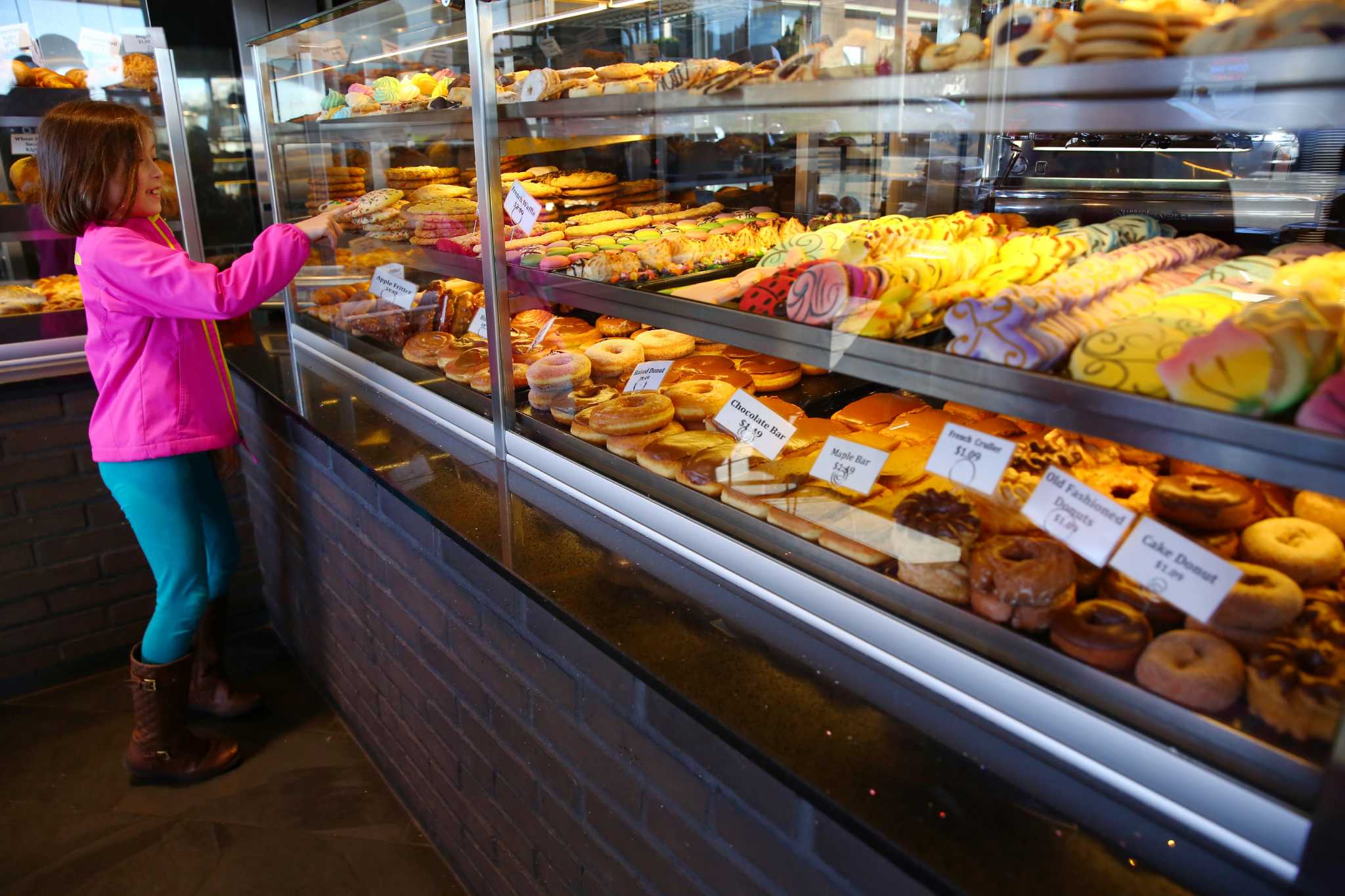 Albertsons, Safeway stores recall bakery items over possible salmonella ...