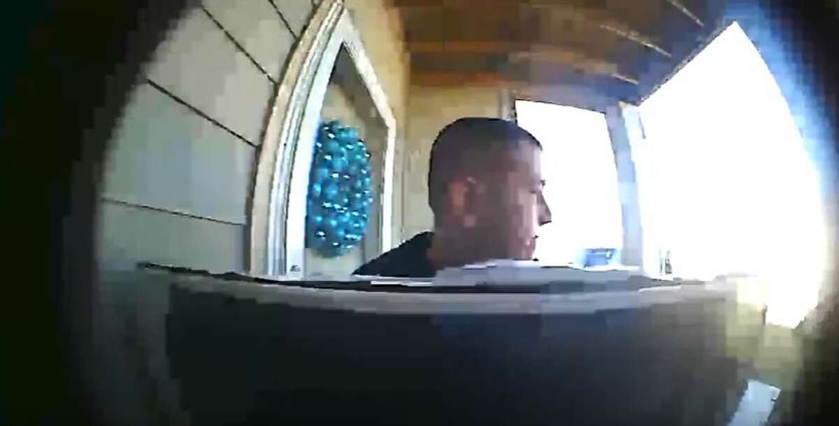 Video catches thief stealing 4K TV from West Side porch
