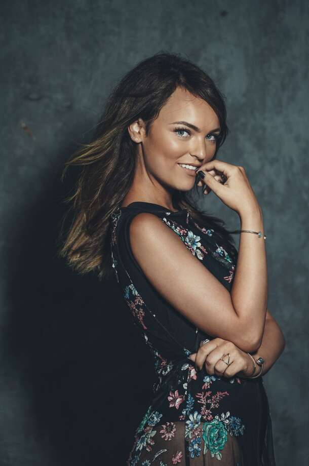 Midland's Abi Ann drops video for new holiday single - Midland Reporter ...