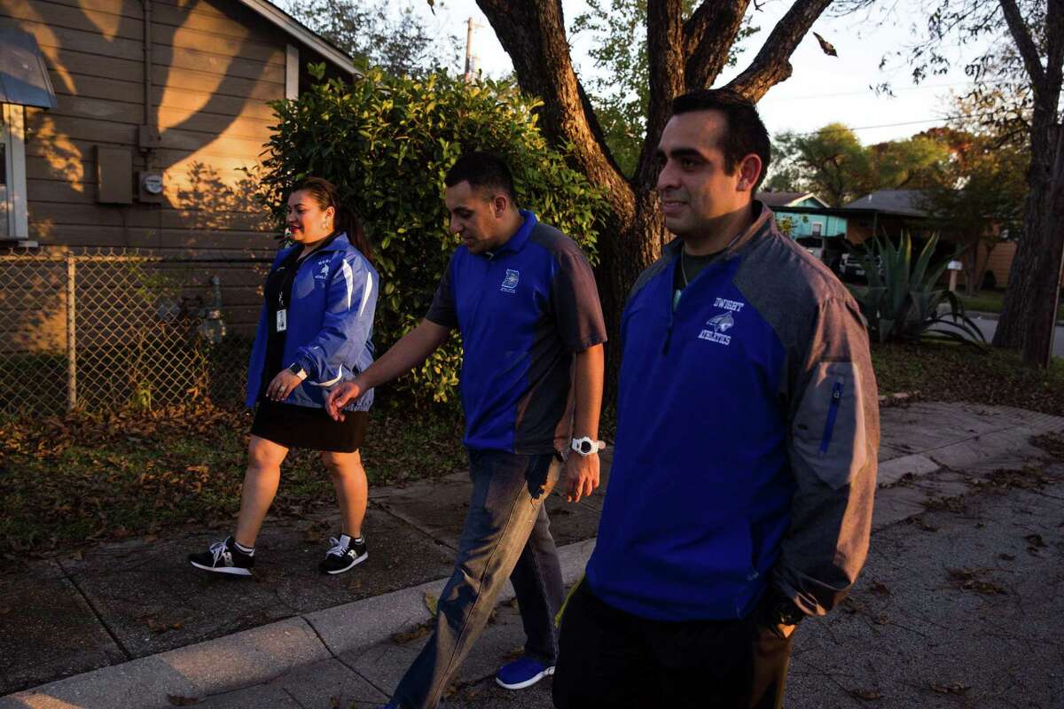 South San ISD promotes district through block walk campaign