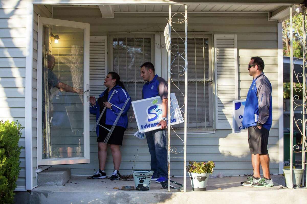 South San ISD promotes district through block walk campaign